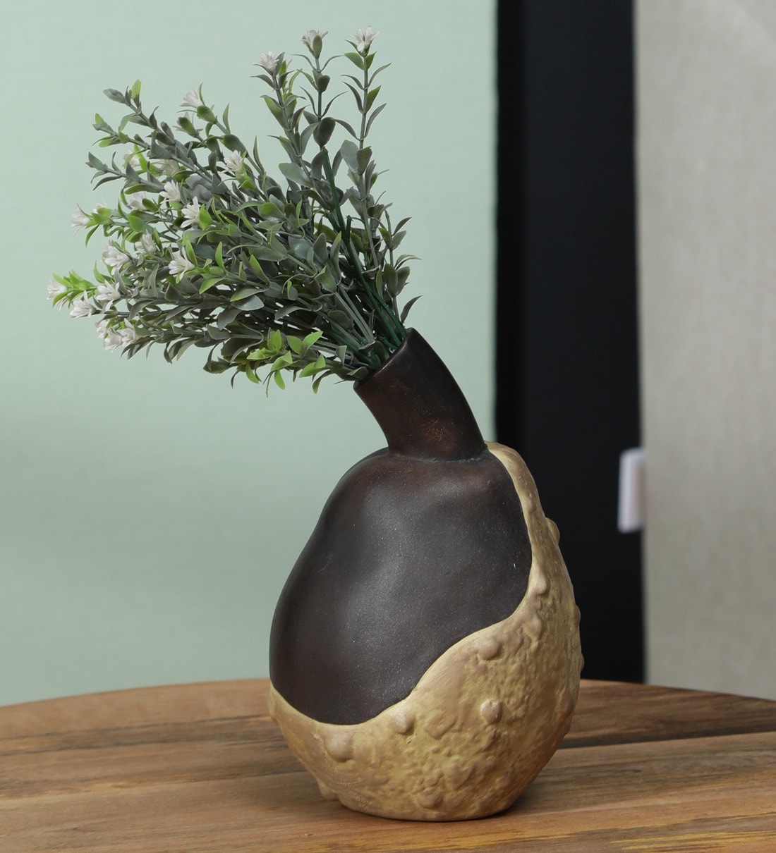 Buy Banana Vessel Hexa Ceramic Table Vase at 26% OFF by Aesthetics ...