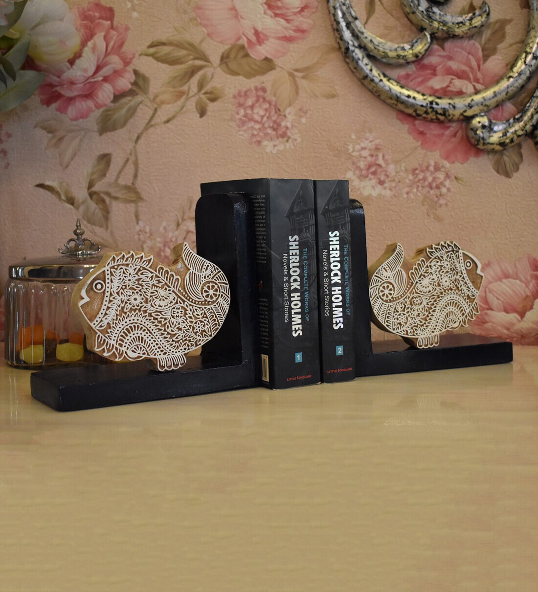 Buy Black Mdf Fish Bookend at 26% OFF by Rhapsodically Made | Pepperfry