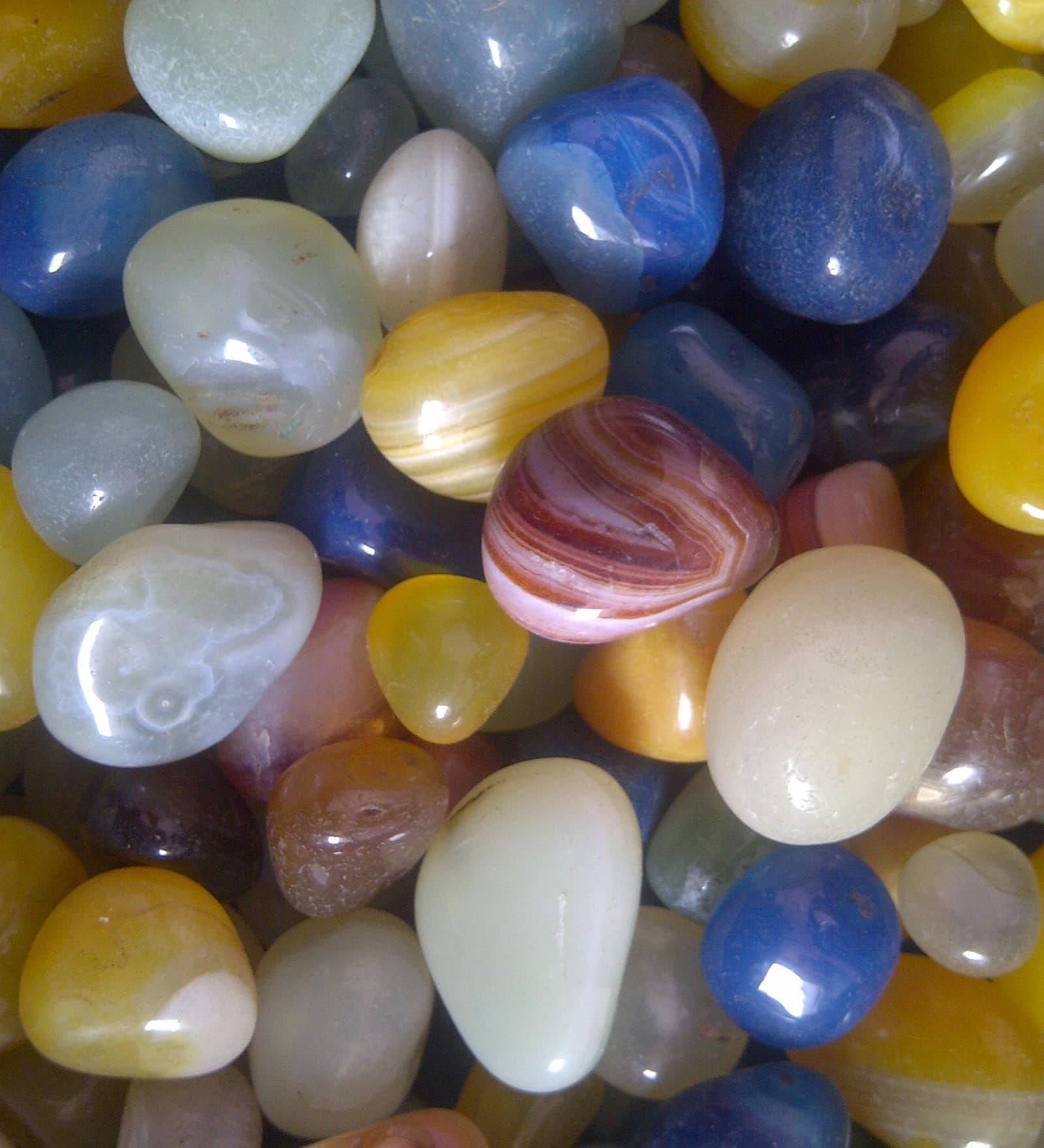 Buy Multicolour 2 Kg Decorative Onyx Pebbles at 31% OFF by Prisha ...