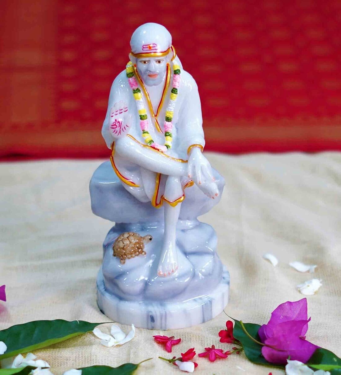 Buy Sai Baba Handpainted Idol at 35% OFF by Chaque Decor | Pepperfry