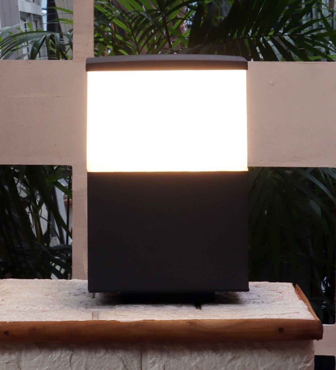 Buy SUPERSCAPE Outdoor Lighting Gate Pillar Post Lighting GL4859 by ...